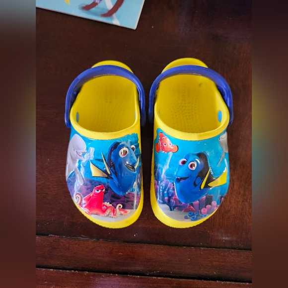 CROCS | Shoes | Finding Dory Crocs | Poshmark